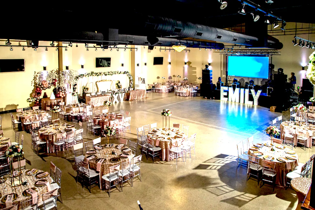 Paris Elegant Events Salon de Eventos | Reception Halls
